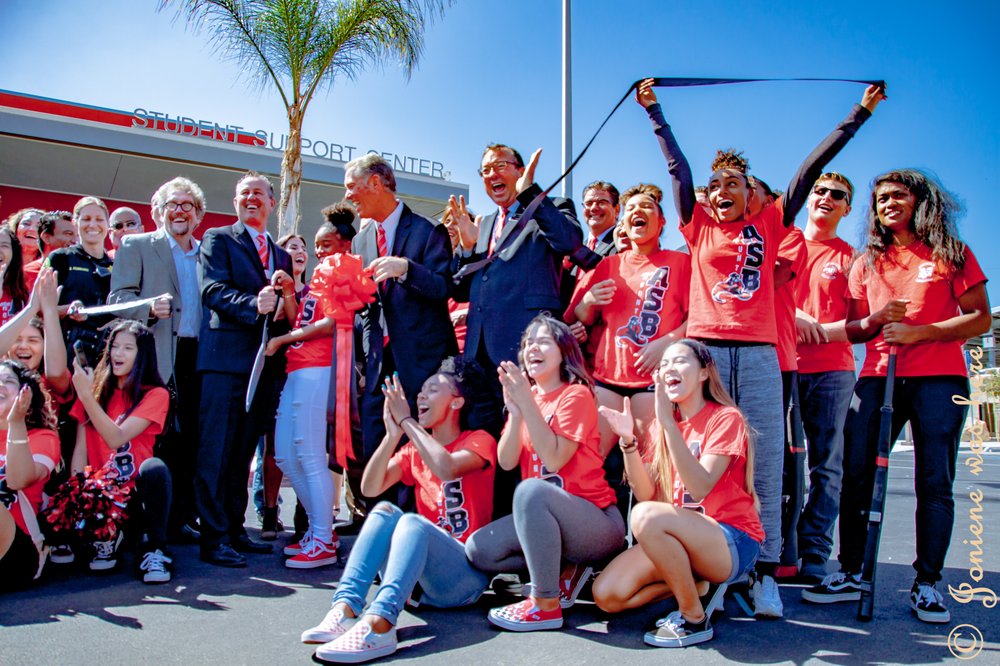 アメリカ公立高校留学 | 提供プログラム | International Education and Student Service - IESS